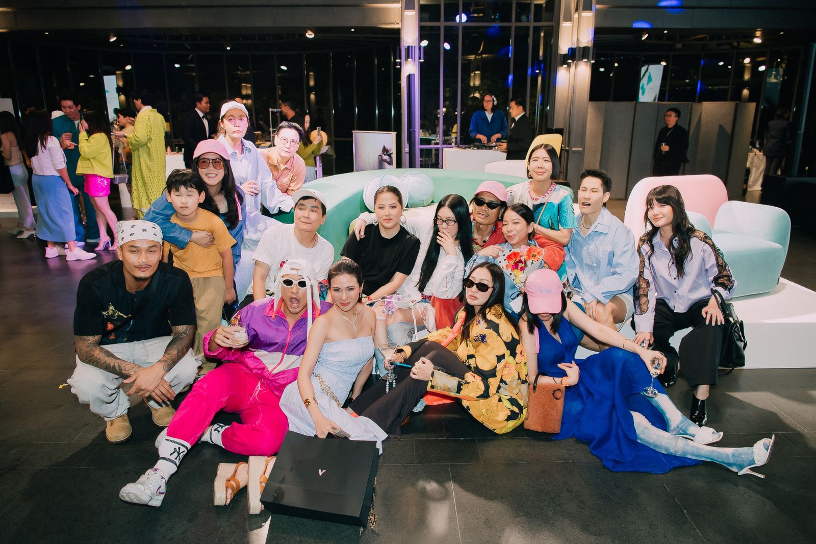 ผู้หญิง - Vertier x Ong Kongpat เปิดประสบการณ์เฟอร์นิเจอร์ศิลป์ ปลุกความสนุก กระตุ้นจินตนาการ ...